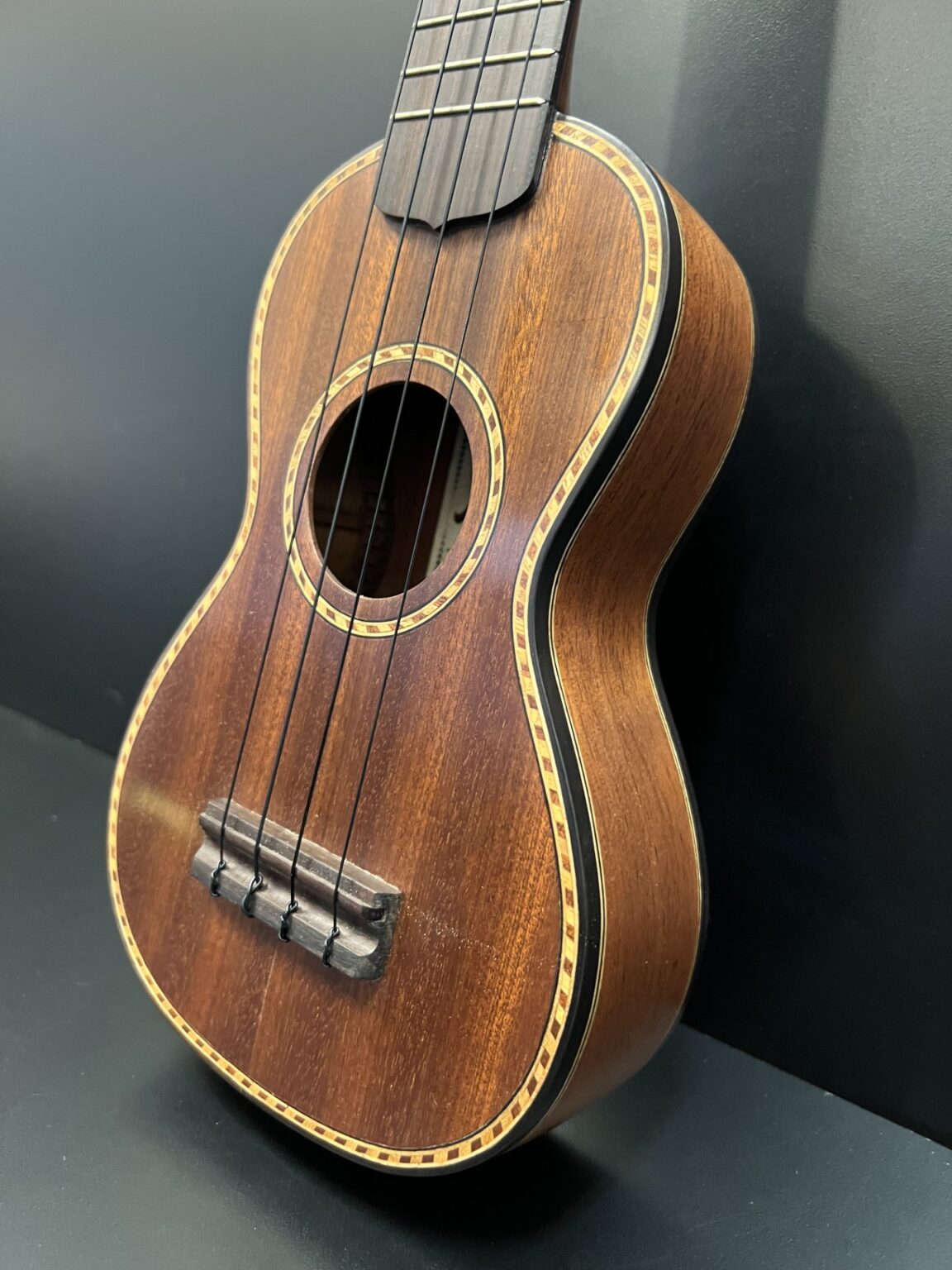 Mele Ukuleles – Mele Ukulele – The Sweet Sound of Aloha